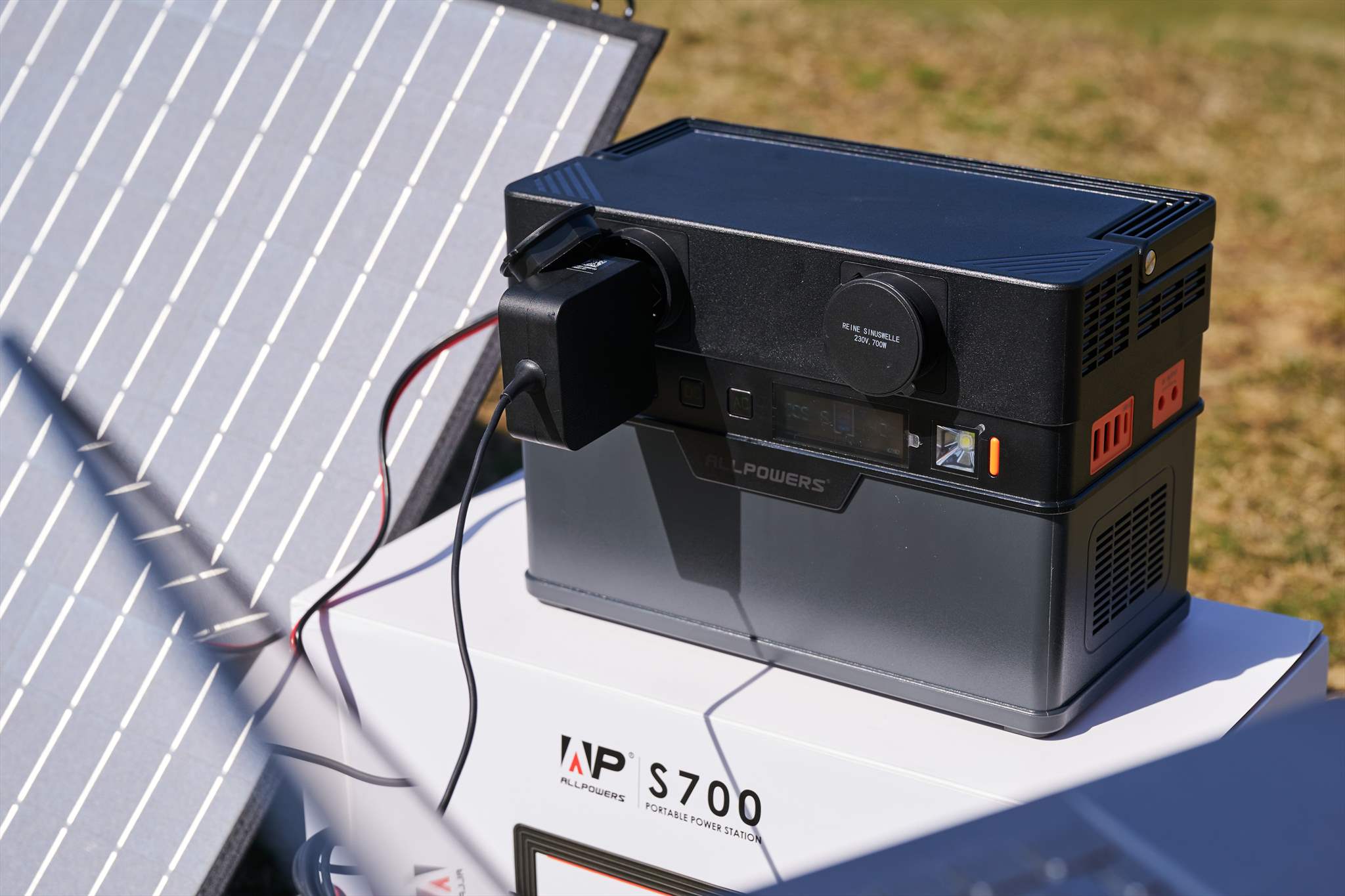 ALLPOWERS S700 Solar Generators Portable Power Station 700W 606Wh with ...